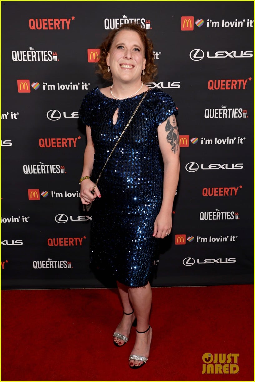 'Jeopardy!' Champ Amy Schneider Announces Marriage to Genevieve Davis ...