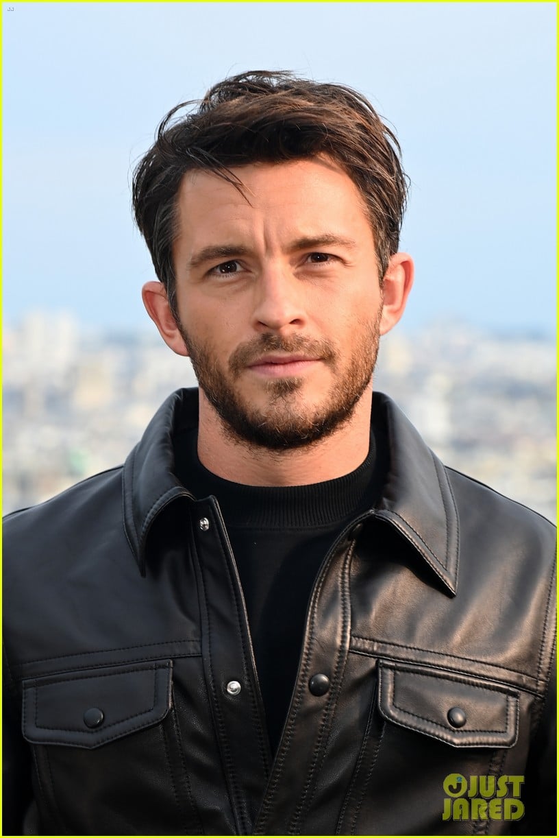 Jonathan Bailey Confirmed for 'Wicked' Movie in Role of Fiyero!: Photo ...