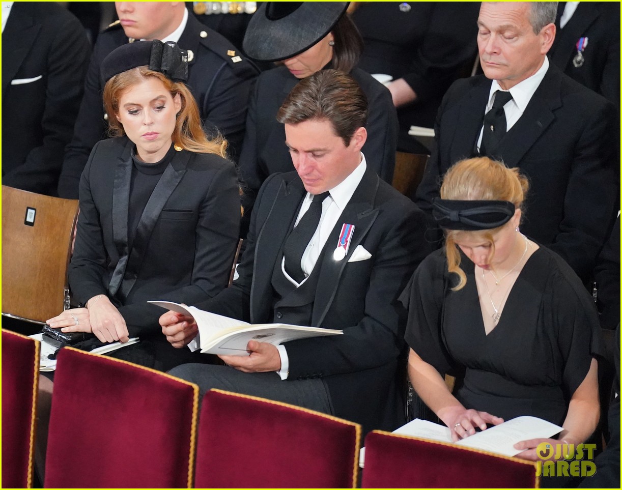 Princess Beatrice & Princess Eugenie Say Final Goodbyes To Grandmother ...