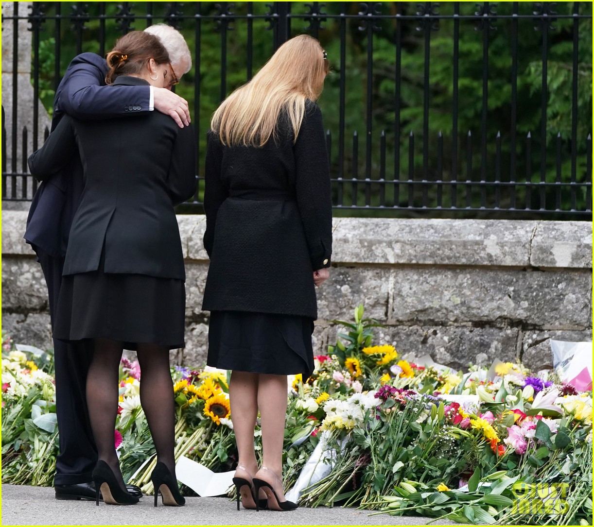 Princess Beatrice & Princess Eugenie Break Silence on Their Grandmother ...