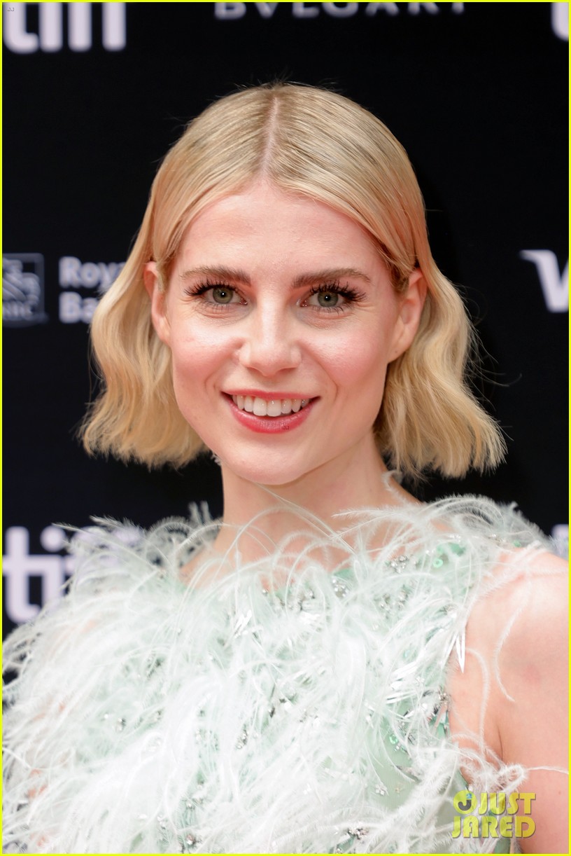 Lucy Boynton Joins Co-Stars Kelvin Harrison Jr. & Samara Weaving at ...