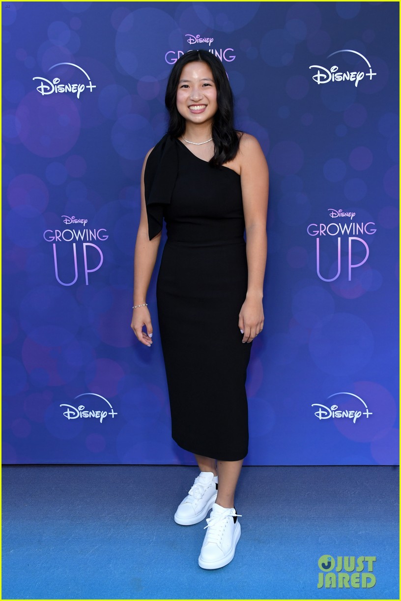 Brie Larson Hits The Premiere of Disney+'s 'Growing Up' Show That She ...