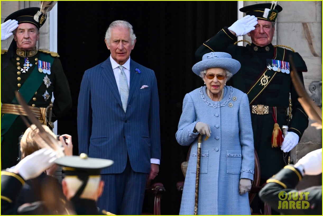 Queen Elizabeth's Line of Succession Revealed as of 2022 - Next 20 ...