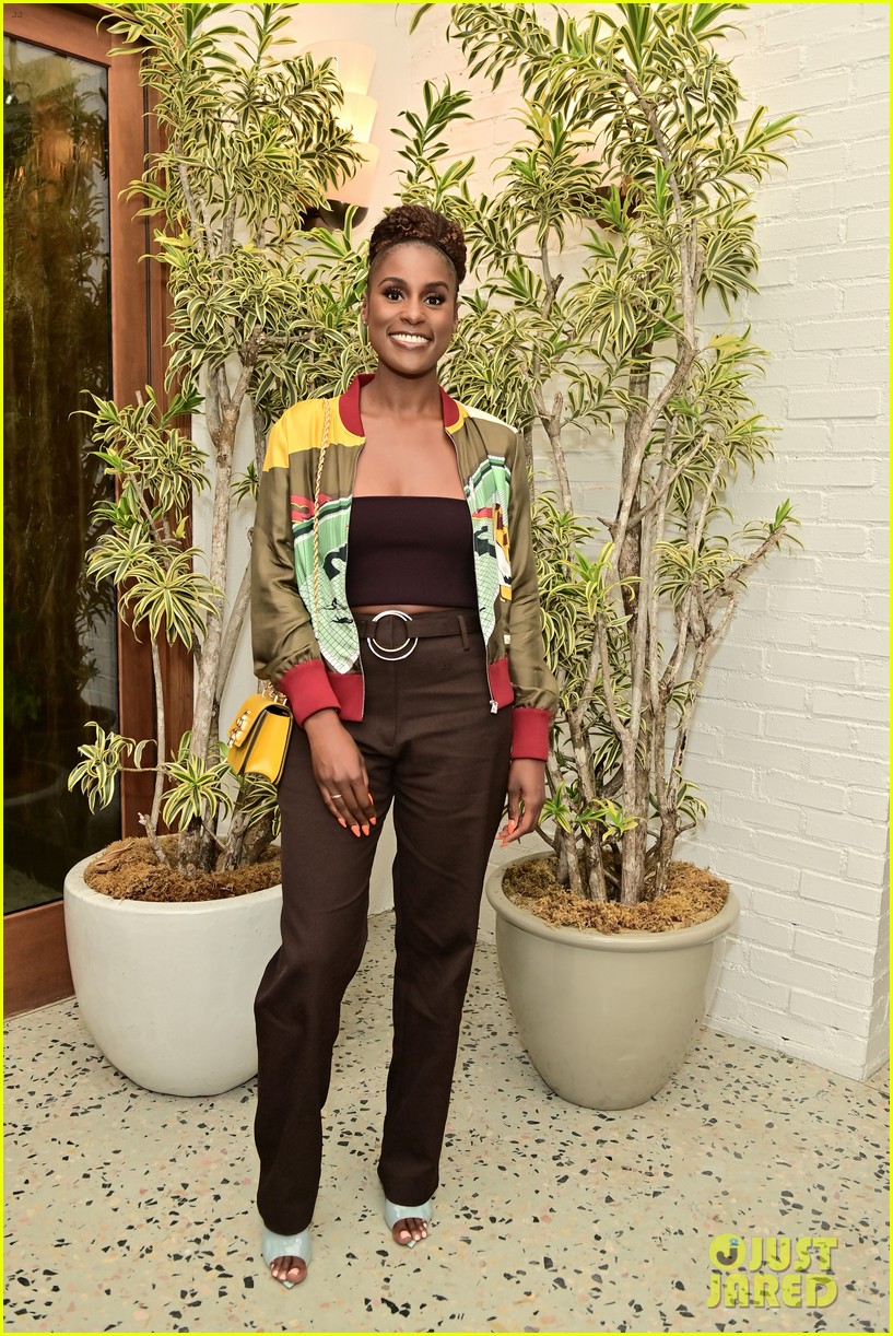 Sydney Sweeney Reunites with 'White Lotus' Mom Connie Britton at ...