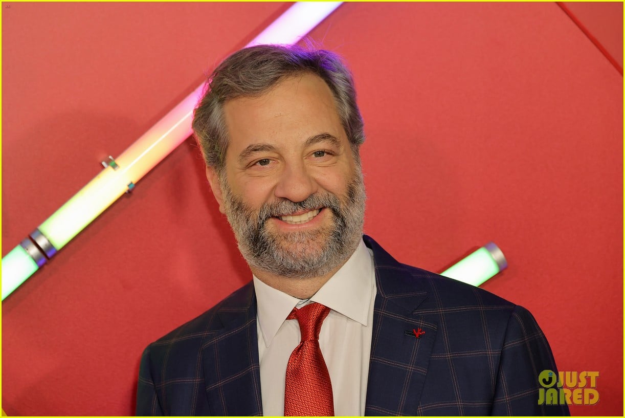 Billy Eichner & Luke MacFarlane Suit Up For 'Bros' Los Angeles Premiere ...