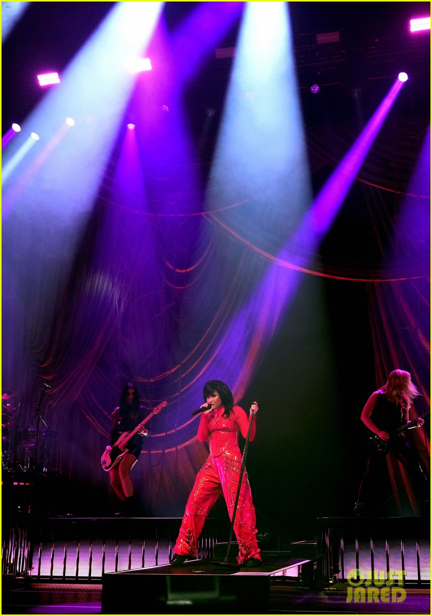 Demi Lovato's Set List Revealed After Kicking Off U.S. Leg of 2022 Tour ...