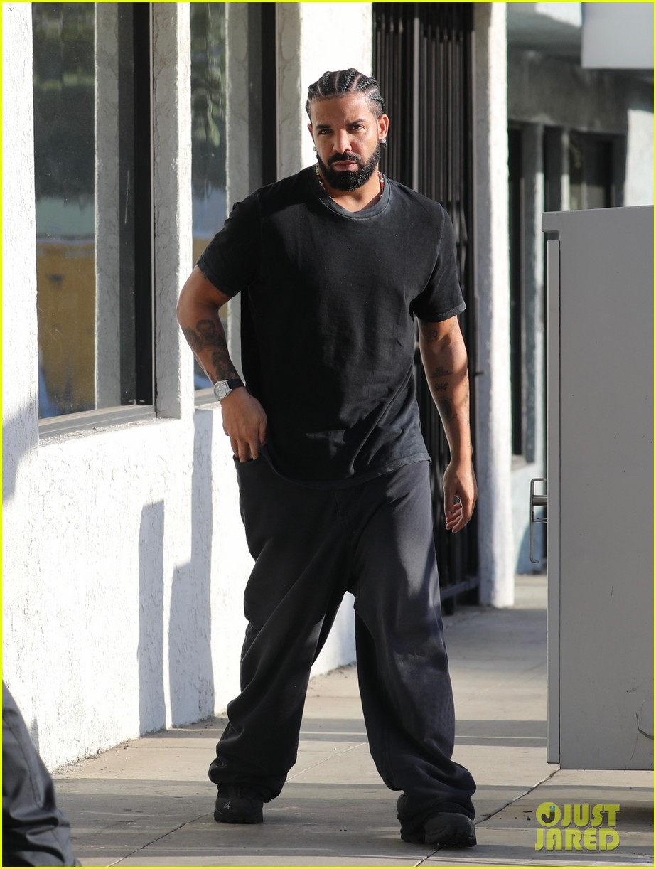 Drake Stops by Cecconi's for Lunch in WeHo Before Heading to the Studio ...