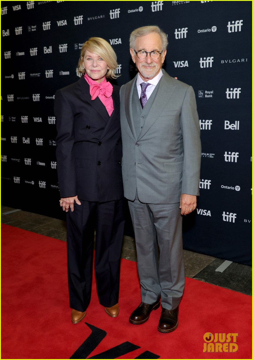 Steven Spielberg's 'The Fabelmans' - Watch the Trailer!: Photo 4816734 | Michelle Williams, Paul ...