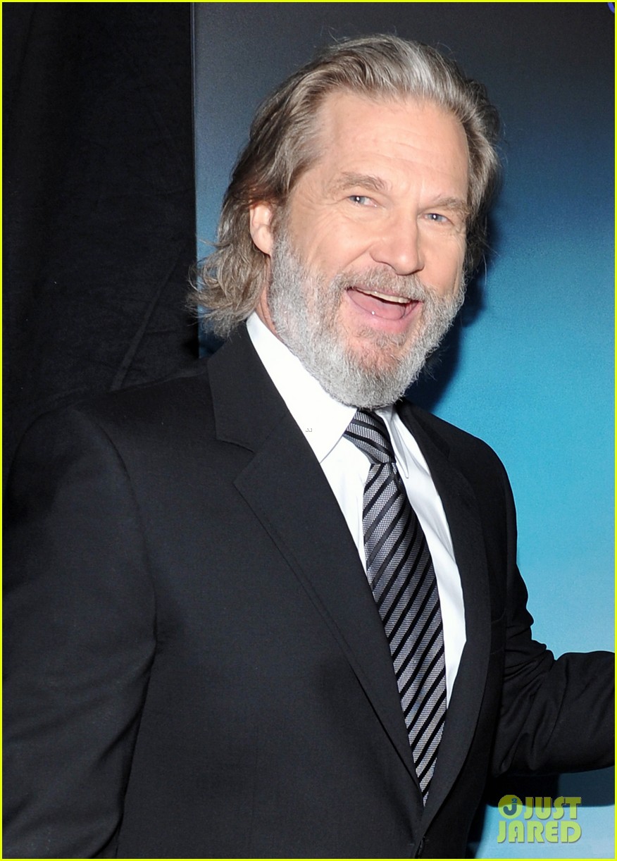Jeff Bridges Says He Was at 'Death's Door' While Battling Both Cancer ...