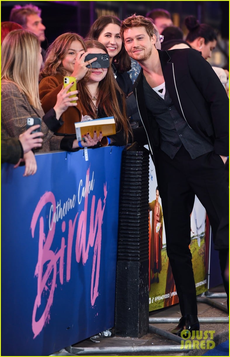 Joe Alwyn Joins Lena Dunham & Andrew Scott at 'Catherine, Called Birdy ...