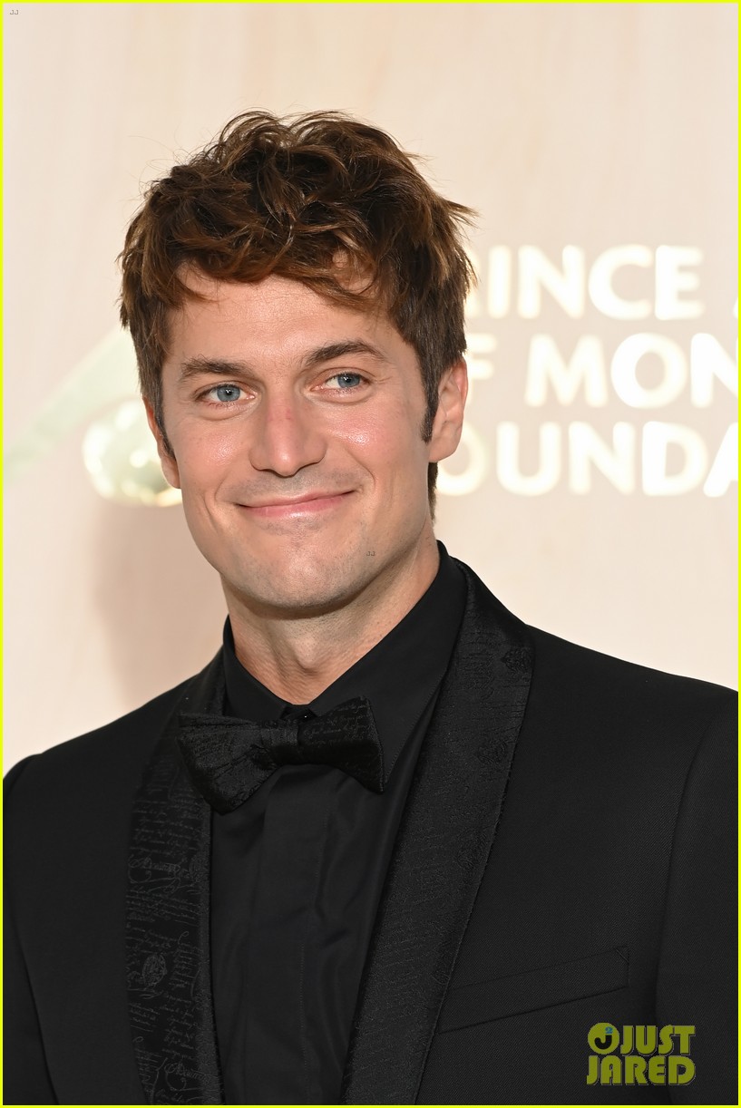 Lucas Bravo Reveals His 'Life-Changing' Career Move & Talks His 'Ticket ...