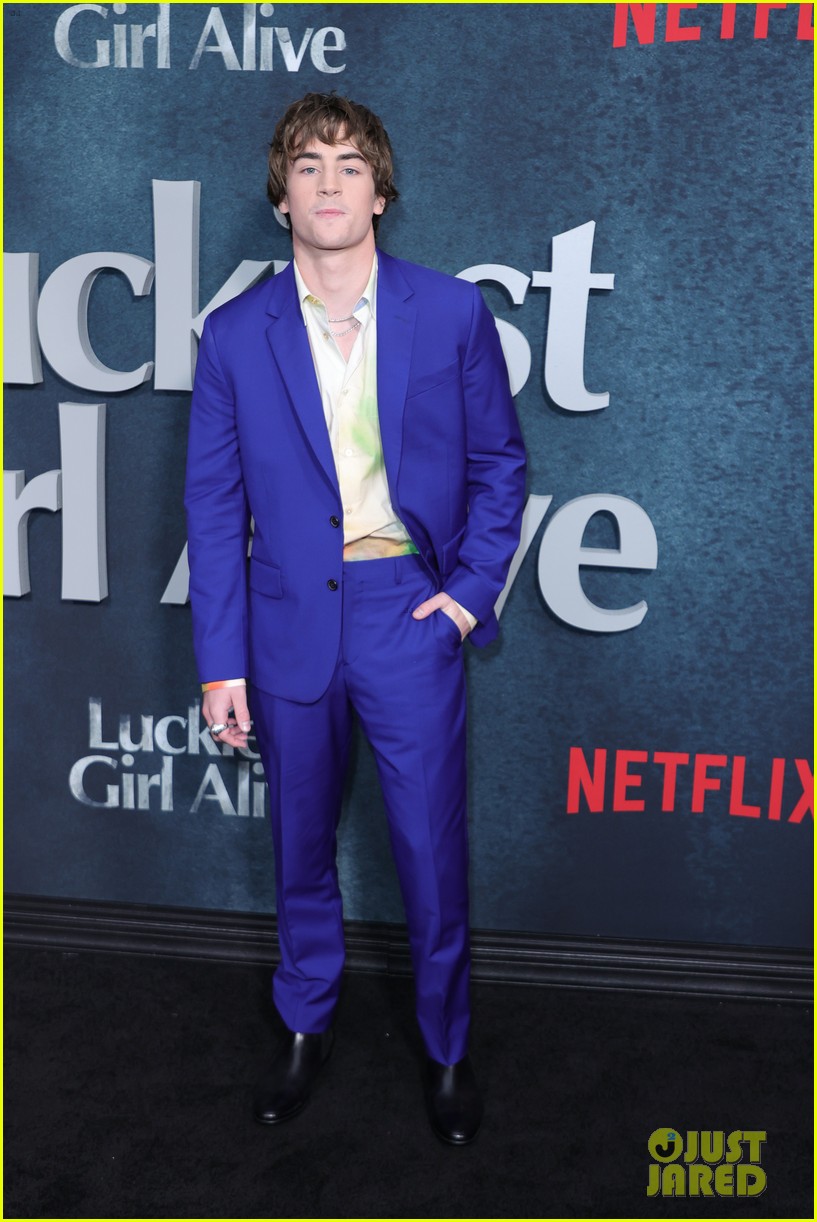 Mila Kunis Wears Black Mini-Dress & Thigh High Boots for 'Luckiest Girl ...