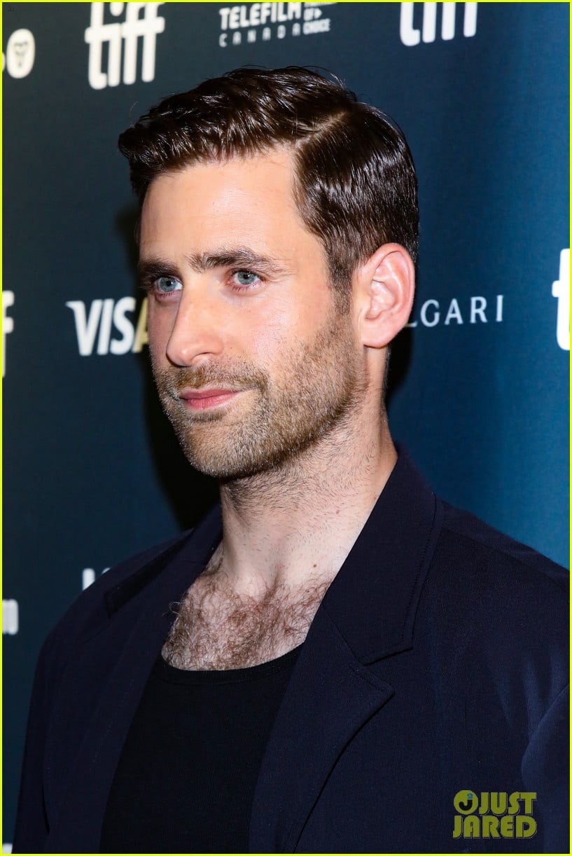 Emma Mackey Is Getting Raves for 'Emily' Movie After TIFF Premiere ...