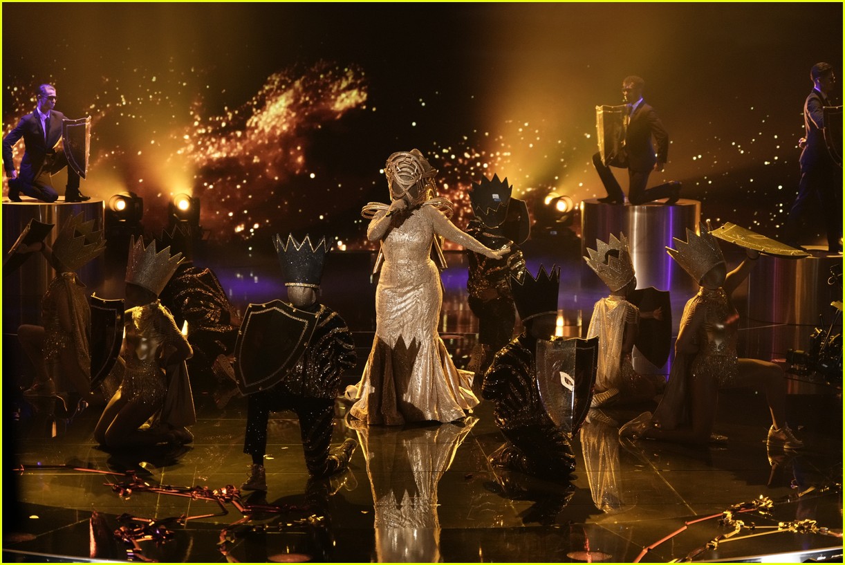 Who is Harp on 'The Masked Singer' Season 8? Clues, Guesses, & Spoilers ...