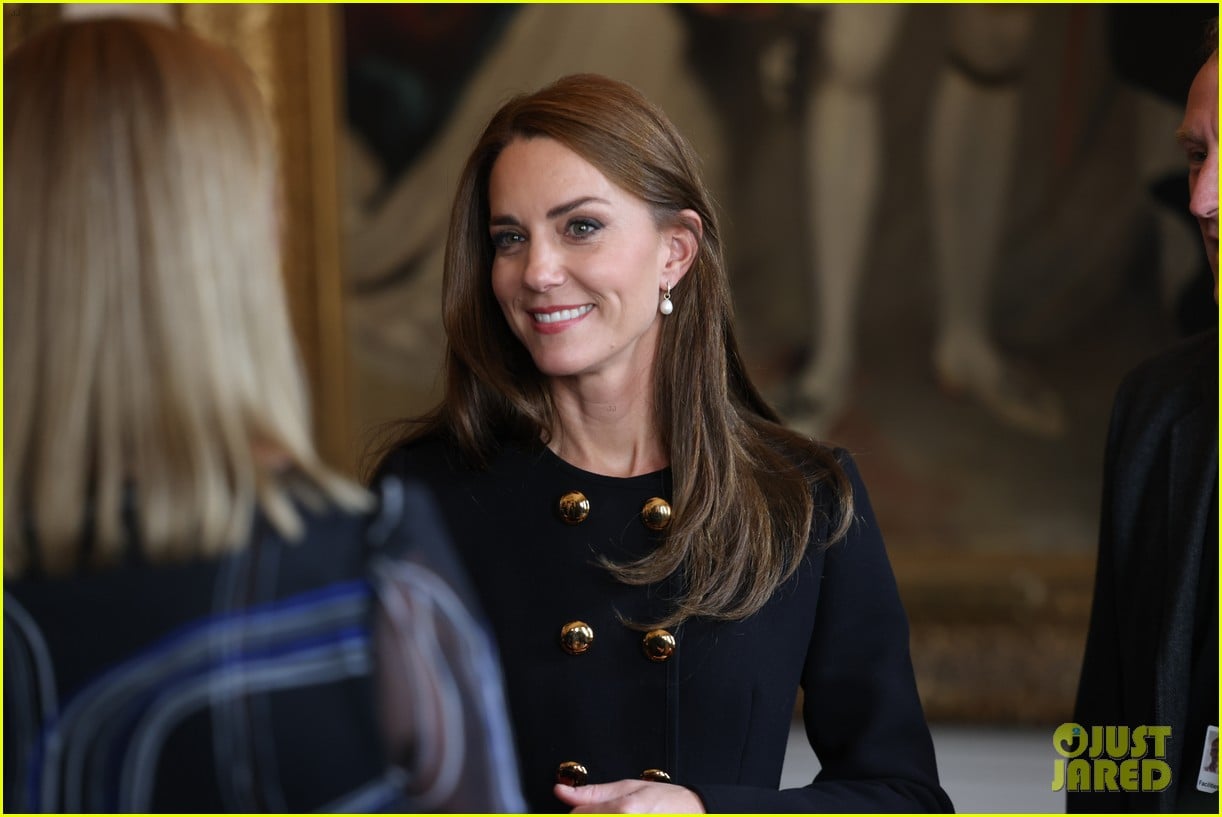 Prince William & Princess Kate Middleton Thank Staffers Who Helped with ...