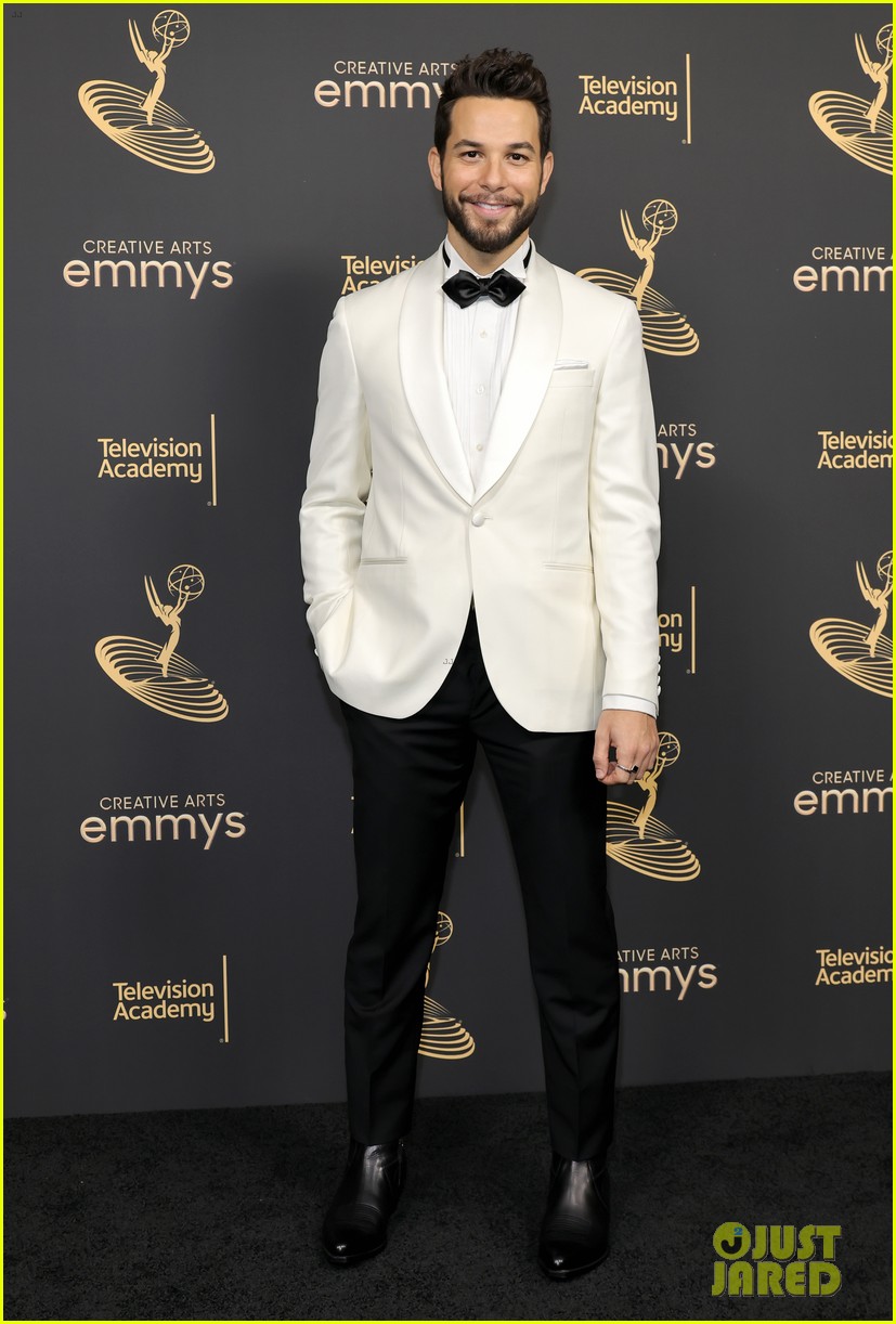 Niecy Nash & Wife Jessica Betts Share Cute Moment at Creative Arts Emmy ...