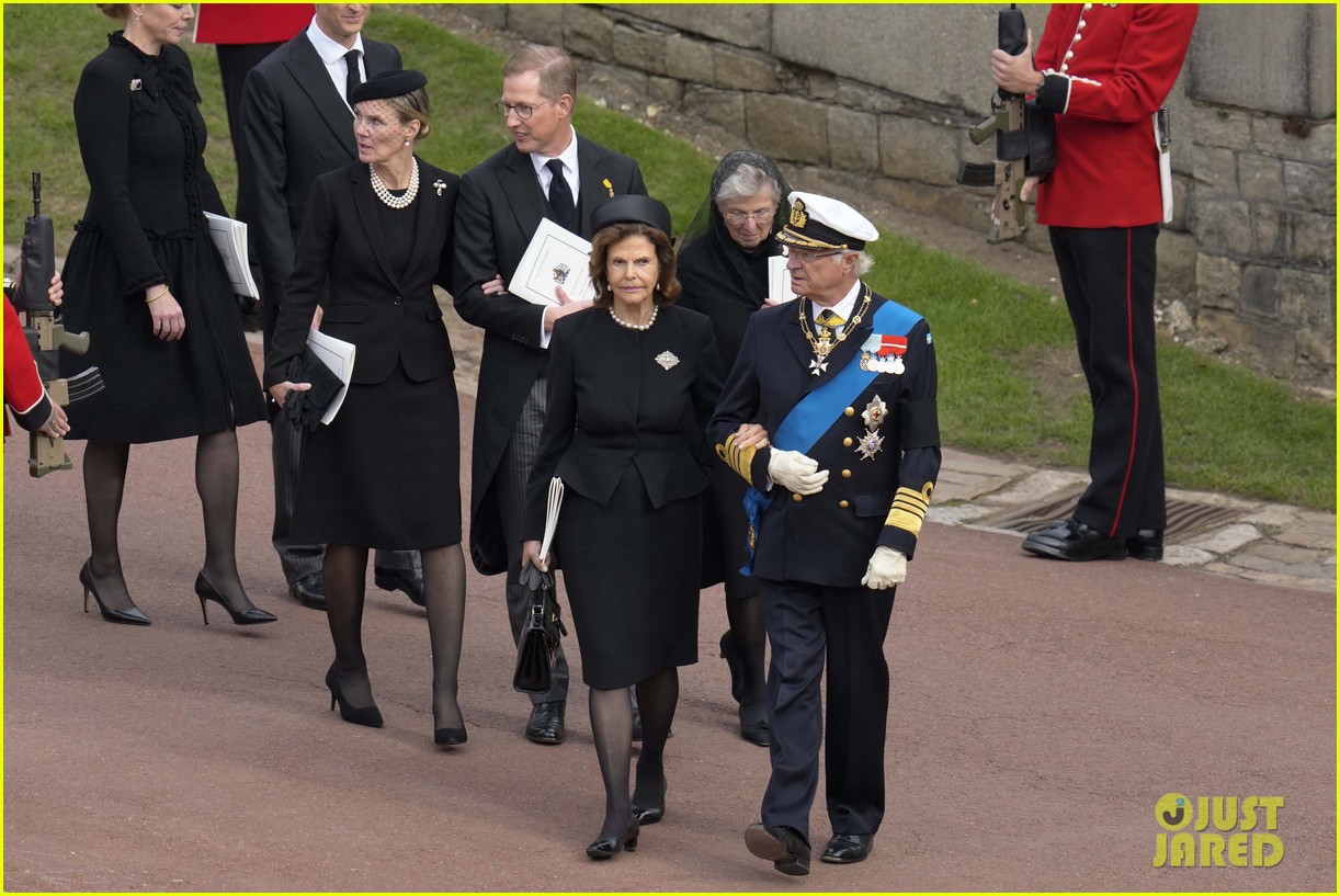 King Charles III Leads Royal Family To Committal Service For Queen ...