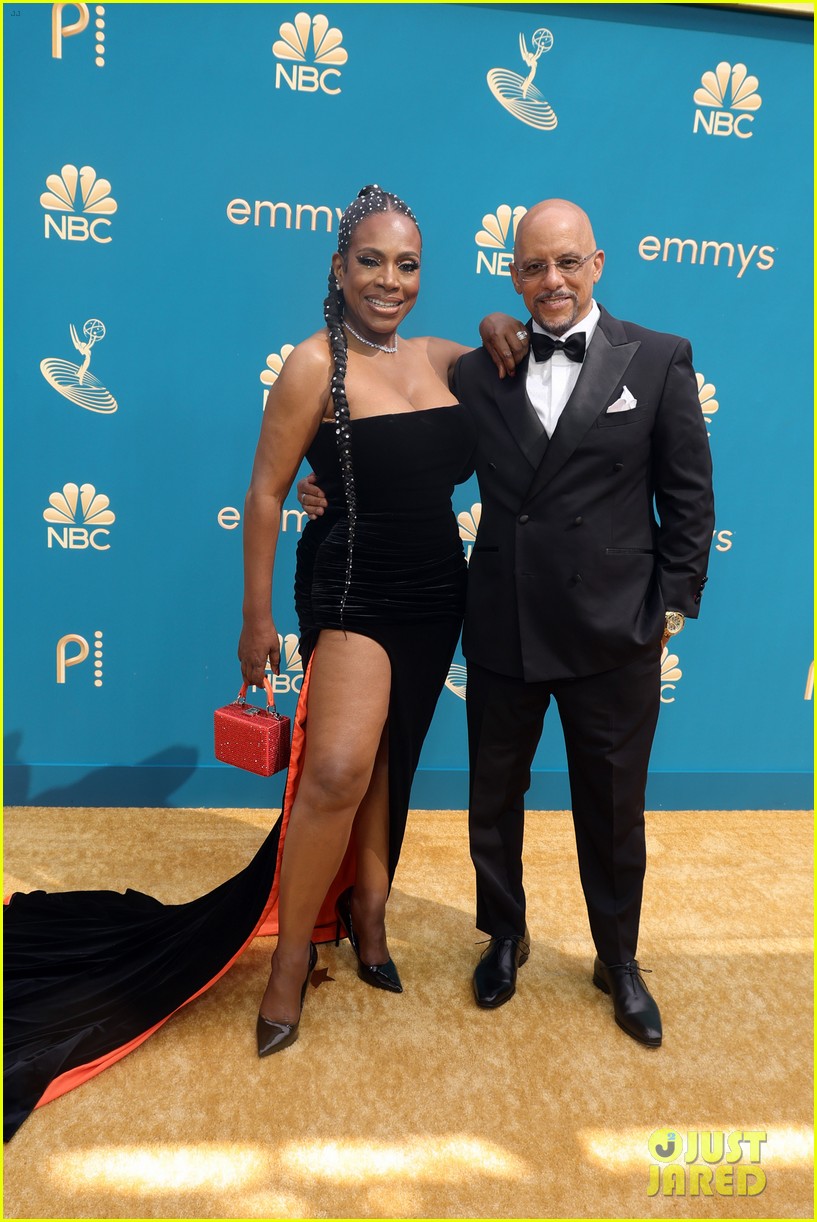 Quinta Brunson & Sheryl Lee Ralph Are Stunning 'Abbott Elementary ...