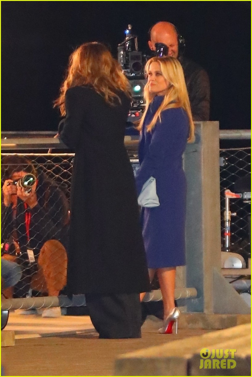 Jennifer Aniston & Reese Witherspoon Spend Late Night on Set Filming ...