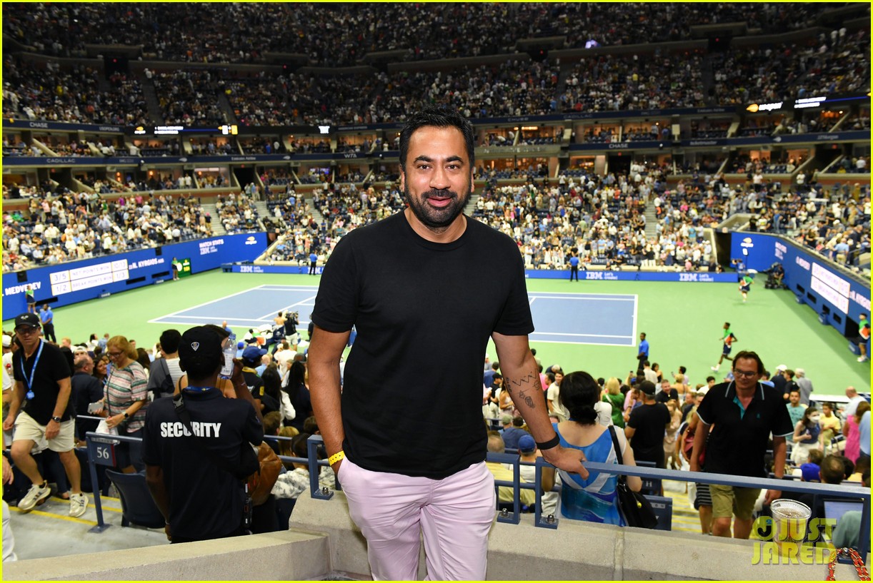 Retta Hangs Out with Kal Penn at Day 7 of U.S. Open 2022: Photo 4811308 | Photos | Just Jared ...