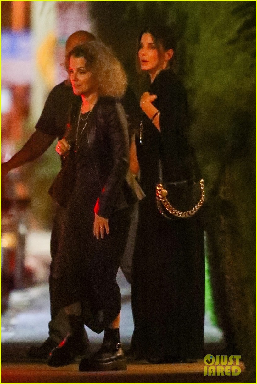 Sandra Bullock Makes a Rare Outing With a Friend In West Hollywood ...