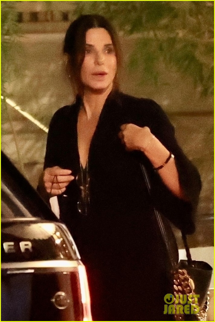 Sandra Bullock Makes a Rare Outing With a Friend In West Hollywood ...