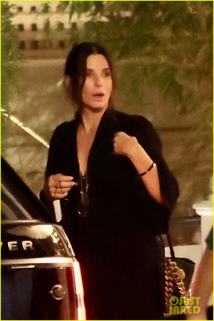 Sandra Bullock Makes a Rare Outing With a Friend In West Hollywood ...