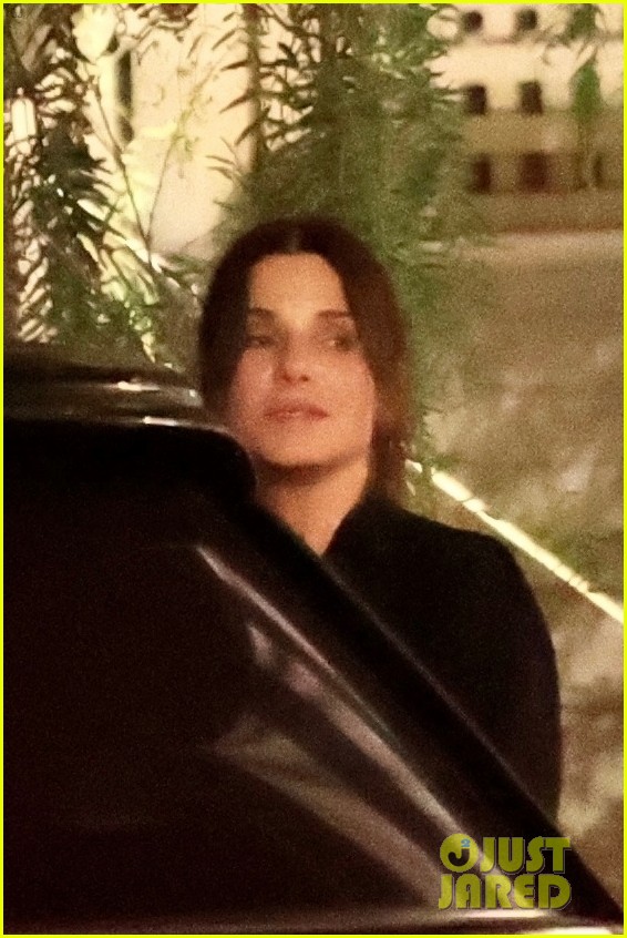 Sandra Bullock Makes a Rare Outing With a Friend In West Hollywood ...
