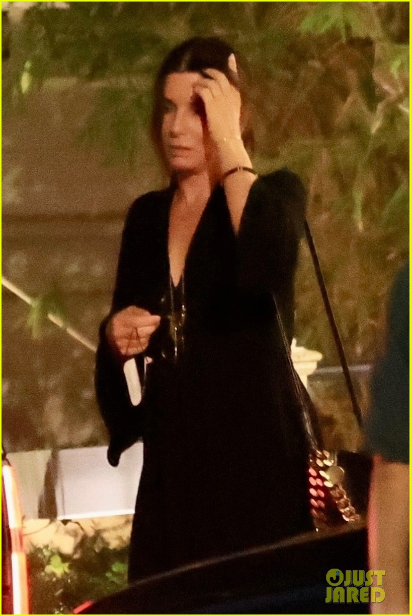 Sandra Bullock Makes a Rare Outing With a Friend In West Hollywood ...