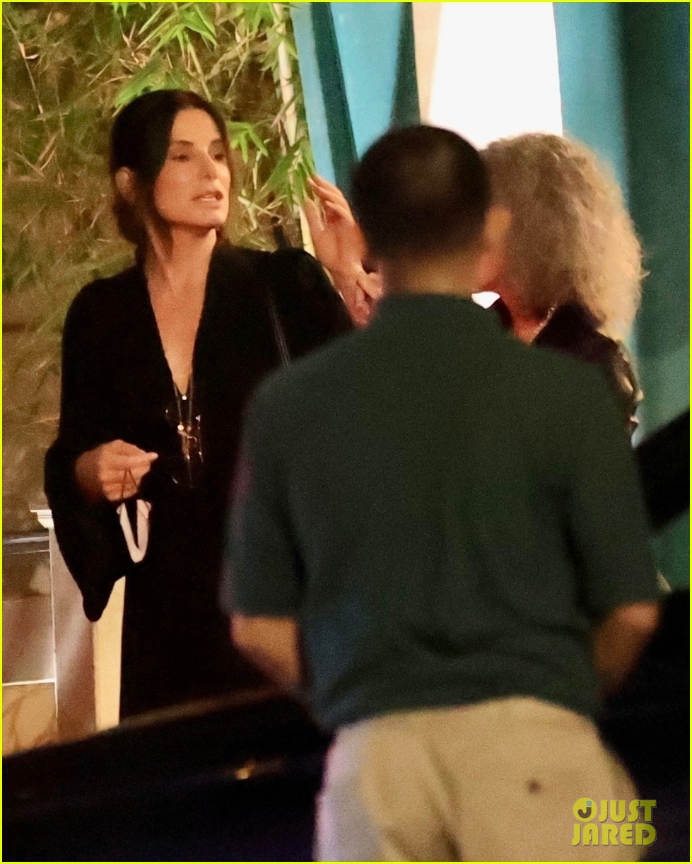 Sandra Bullock Makes a Rare Outing With a Friend In West Hollywood ...