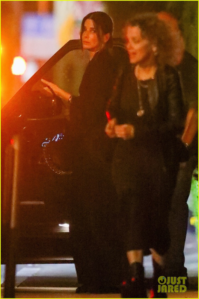 Sandra Bullock Makes a Rare Outing With a Friend In West Hollywood ...