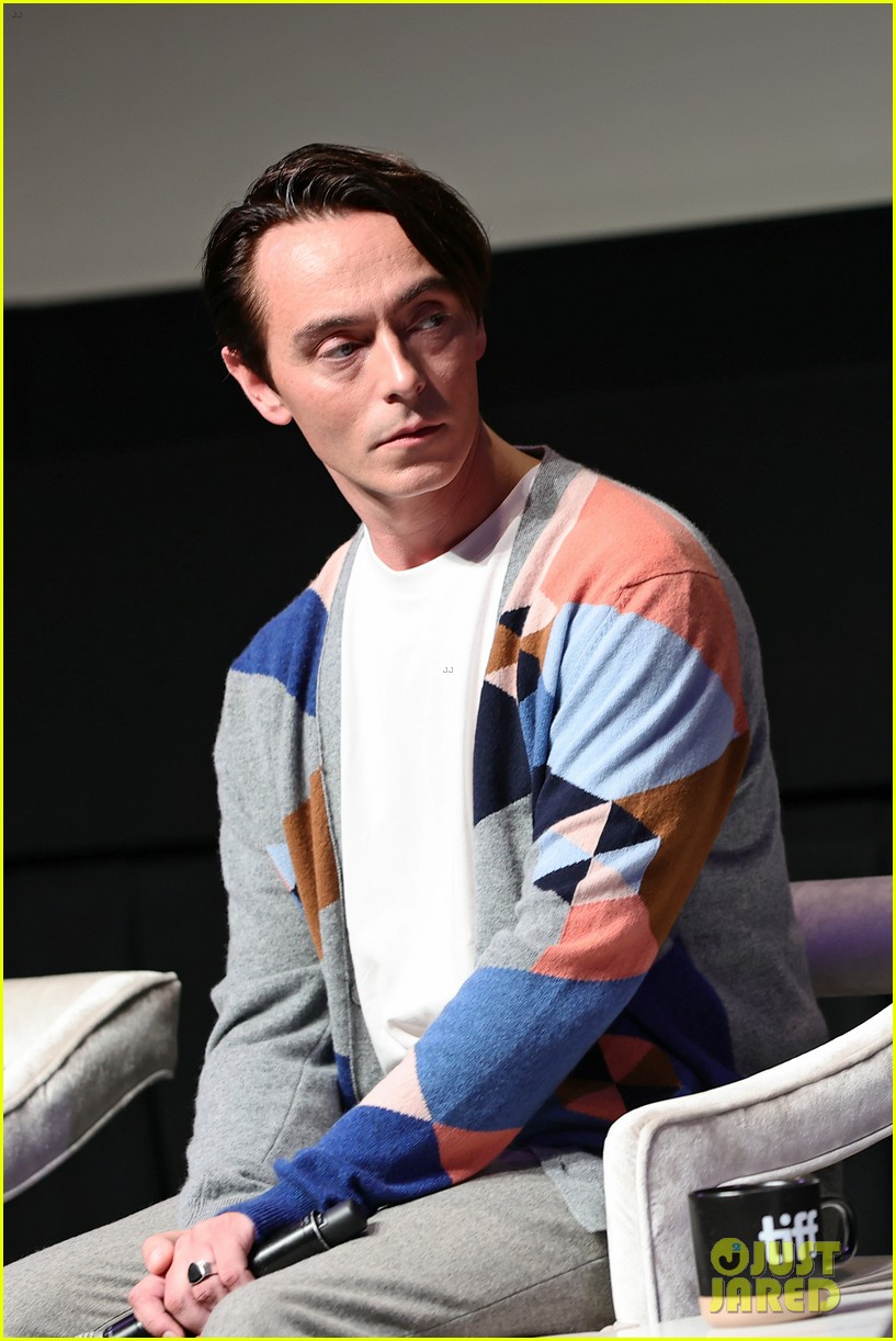 Harry Styles Joins 'My Policeman' Cast at TIFF 2022 & First Movie ...