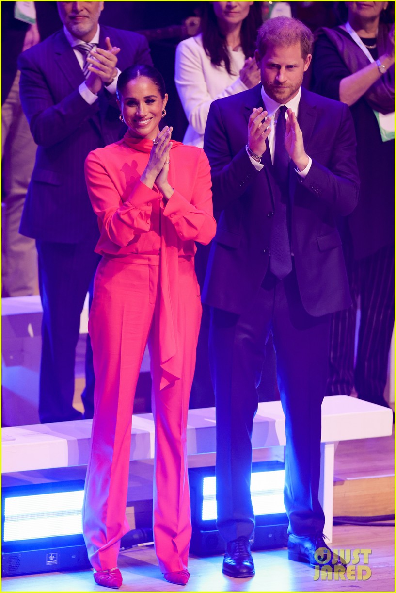 Meghan Markle Wears Red For 2022 One Young World Summit With Prince ...