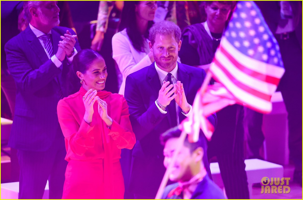 Meghan Markle Wears Red For 2022 One Young World Summit With Prince ...