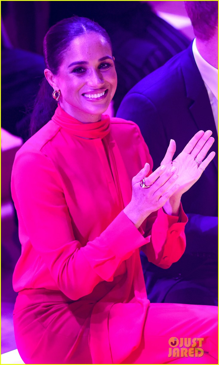 Meghan Markle Wears Red For 2022 One Young World Summit With Prince ...