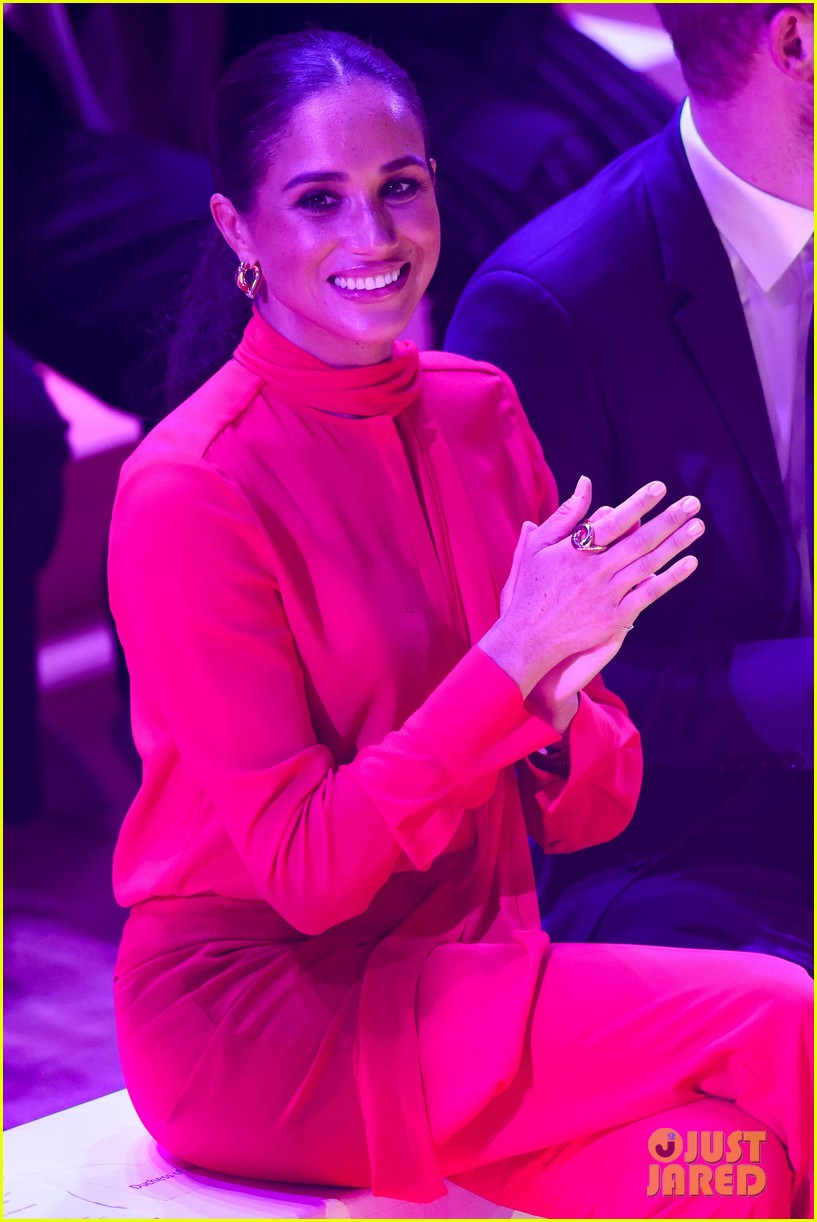 Meghan Markle Wears Red For 2022 One Young World Summit With Prince ...