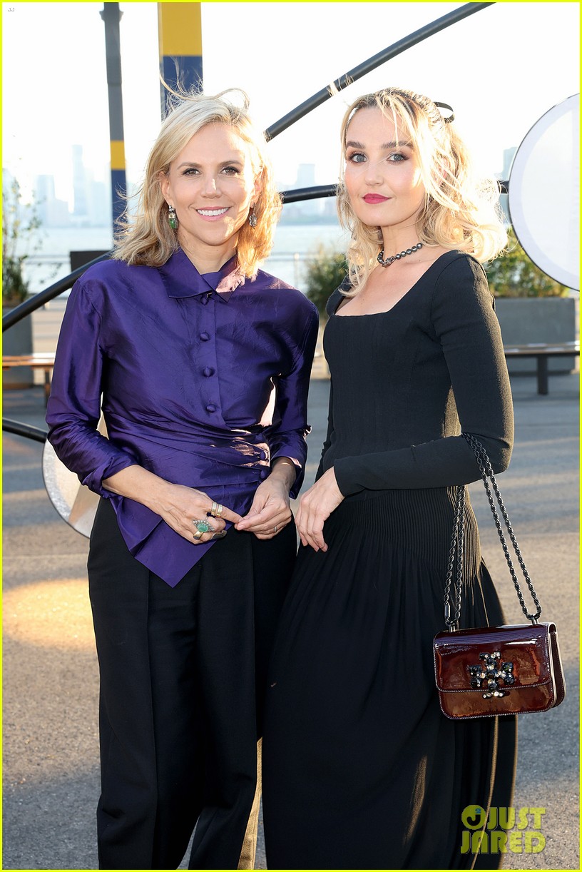 Sydney Sweeney Jets to NYC for Tory Burch Fashion Show After Attending ...