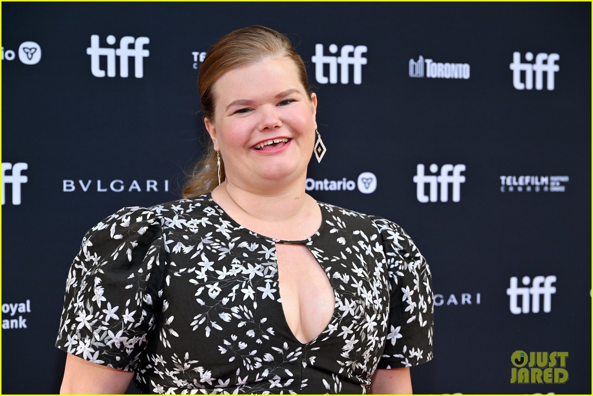 Claire Foy, Jessie Buckley & Rooney Mara Are 'Women Talking' at TIFF ...