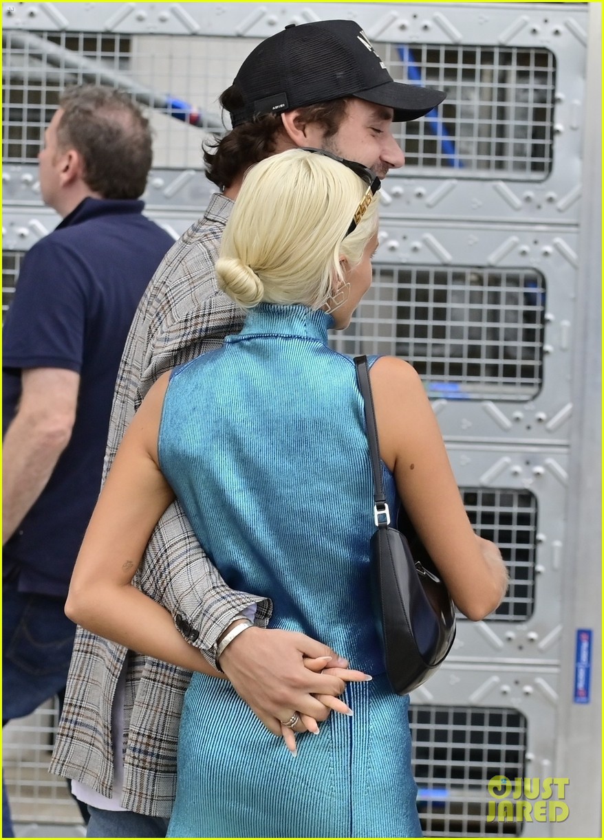 'Elite' Actress Valentina Zenere Flaunts PDA with Boyfriend Jordi Llado ...