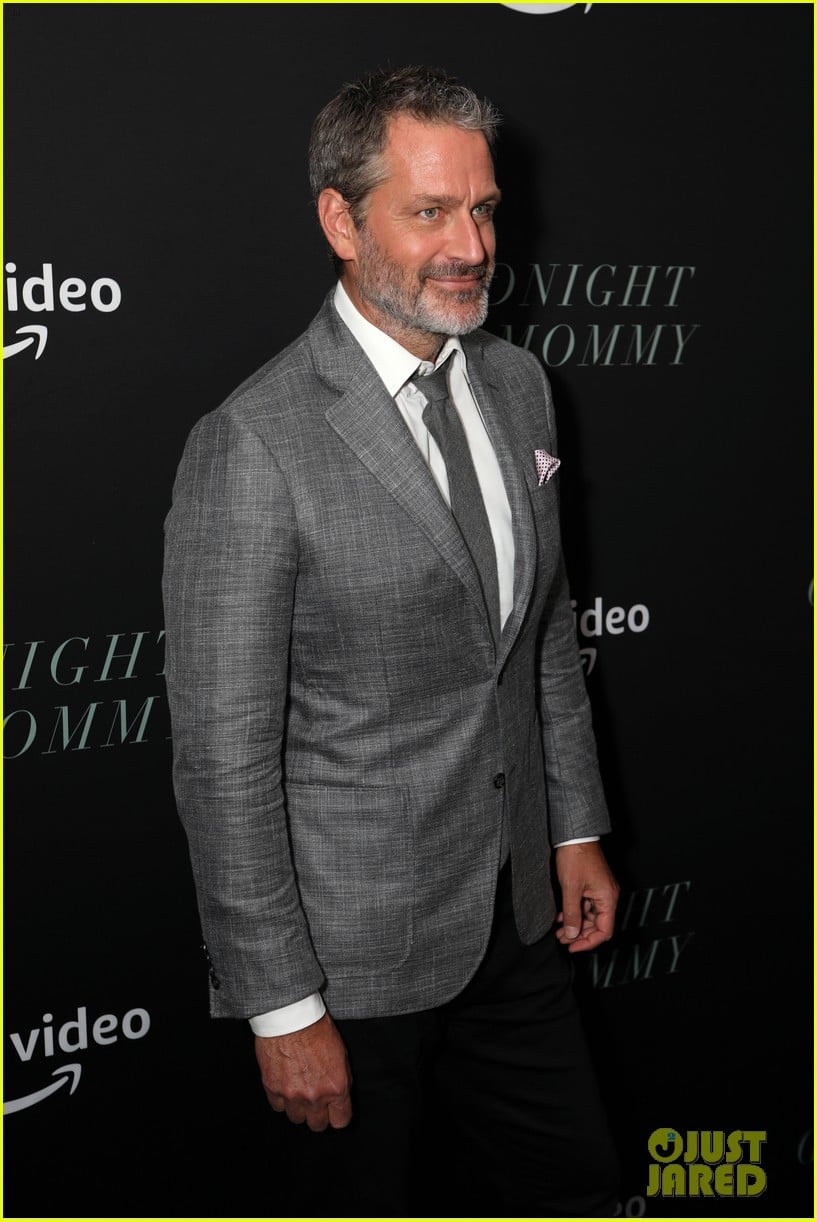 Naomi Watts Joined by On-Screen Sons Cameron & Nicholas Crovetti at ...