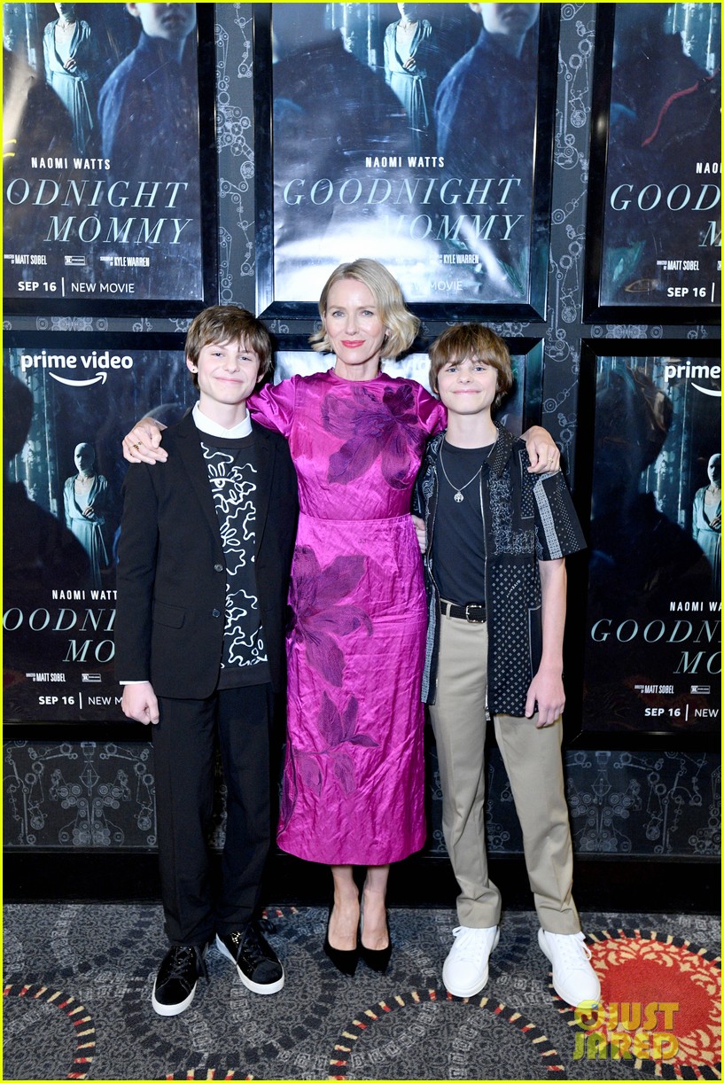 Naomi Watts Joined by On-Screen Sons Cameron & Nicholas Crovetti at ...