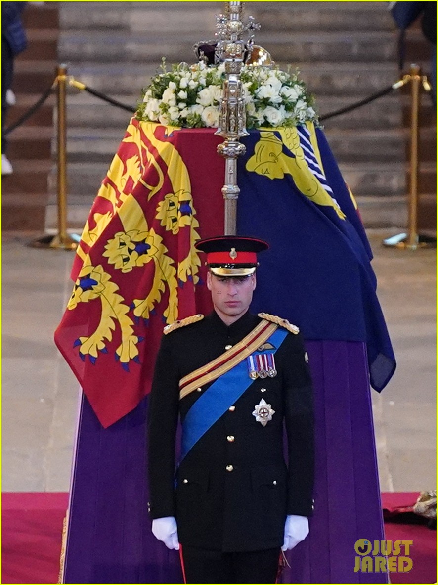 Prince William & Prince Harry Join Their Cousins to Stand Vigil at ...