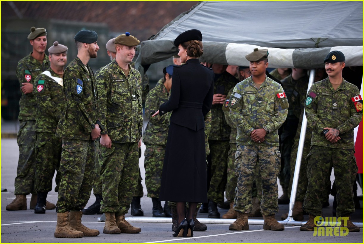Prince William & Kate Middleton Meet the Troops Who Were Deployed to ...
