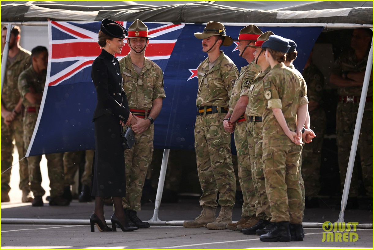 Prince William & Kate Middleton Meet the Troops Who Were Deployed to ...