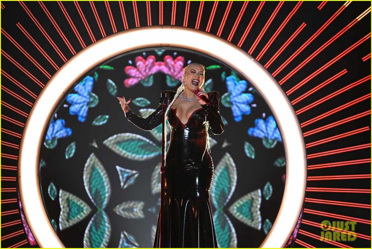 Christina Aguilera Performs 'La Reina,' Honored with Spirit of Hope ...