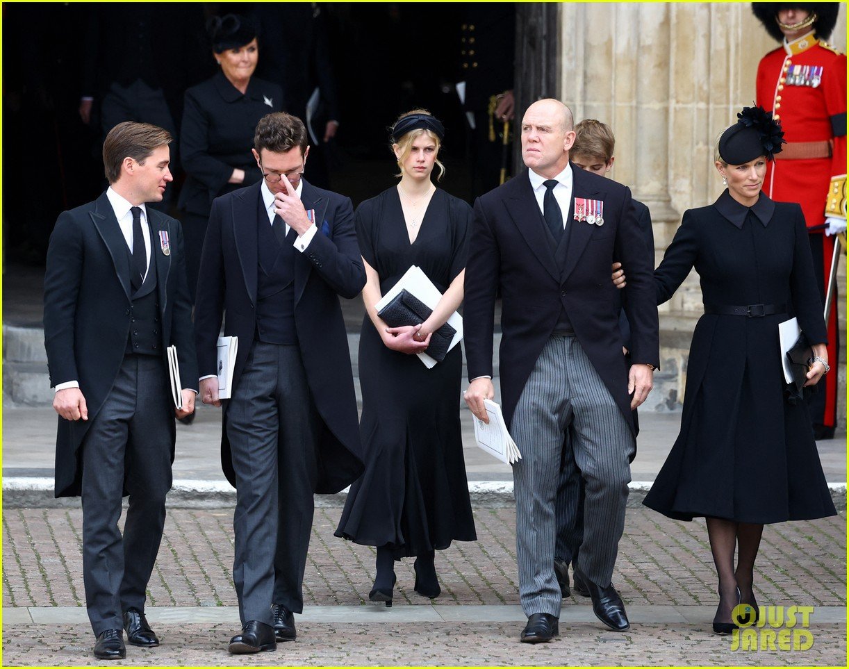 Zara Tindall Holds Her Husband Mike's Arm at Queen Elizabeth's Funeral ...