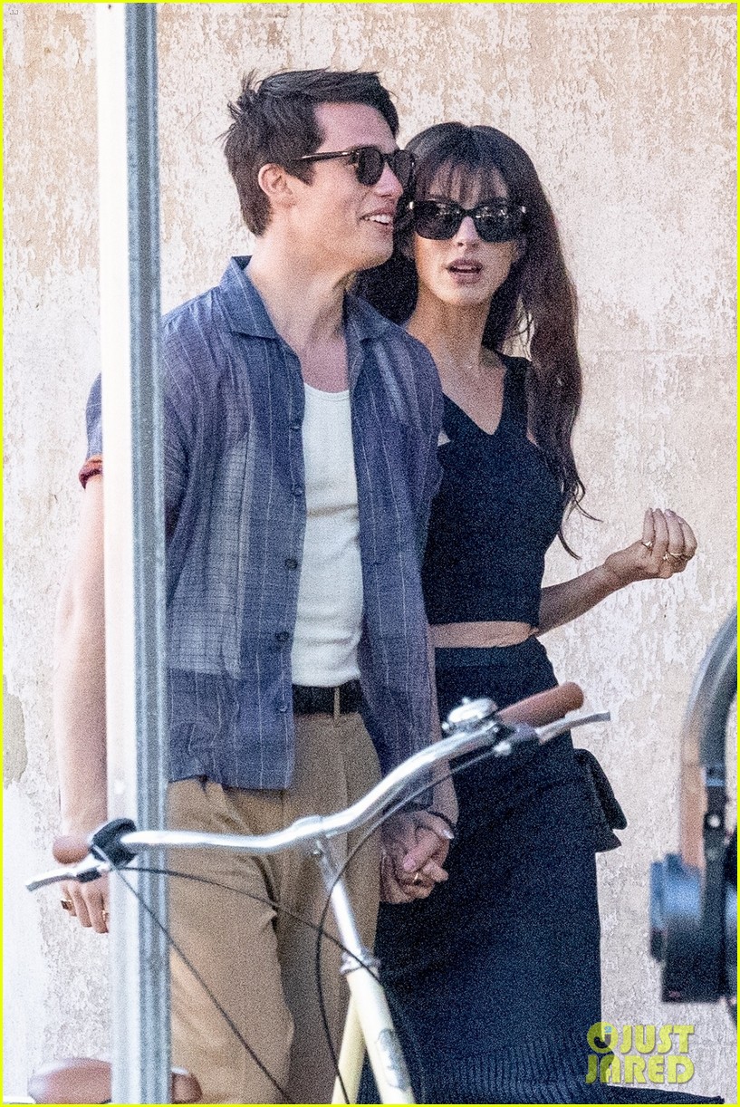 Anne Hathaway Cozies Up to Co-Star Nicholas Galitzine On Set of 'The ...
