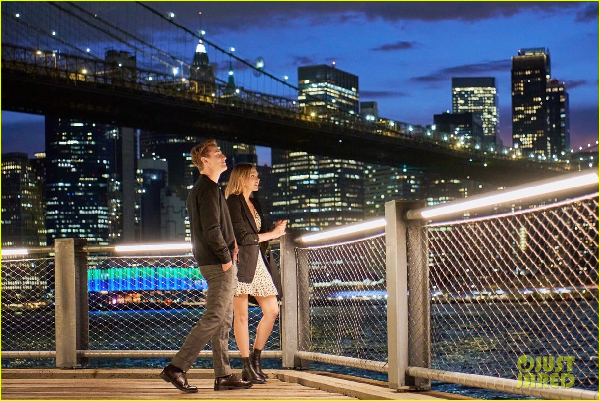 Aimee Teegarden Finds Her Passion In New York City in Hallmark's ...