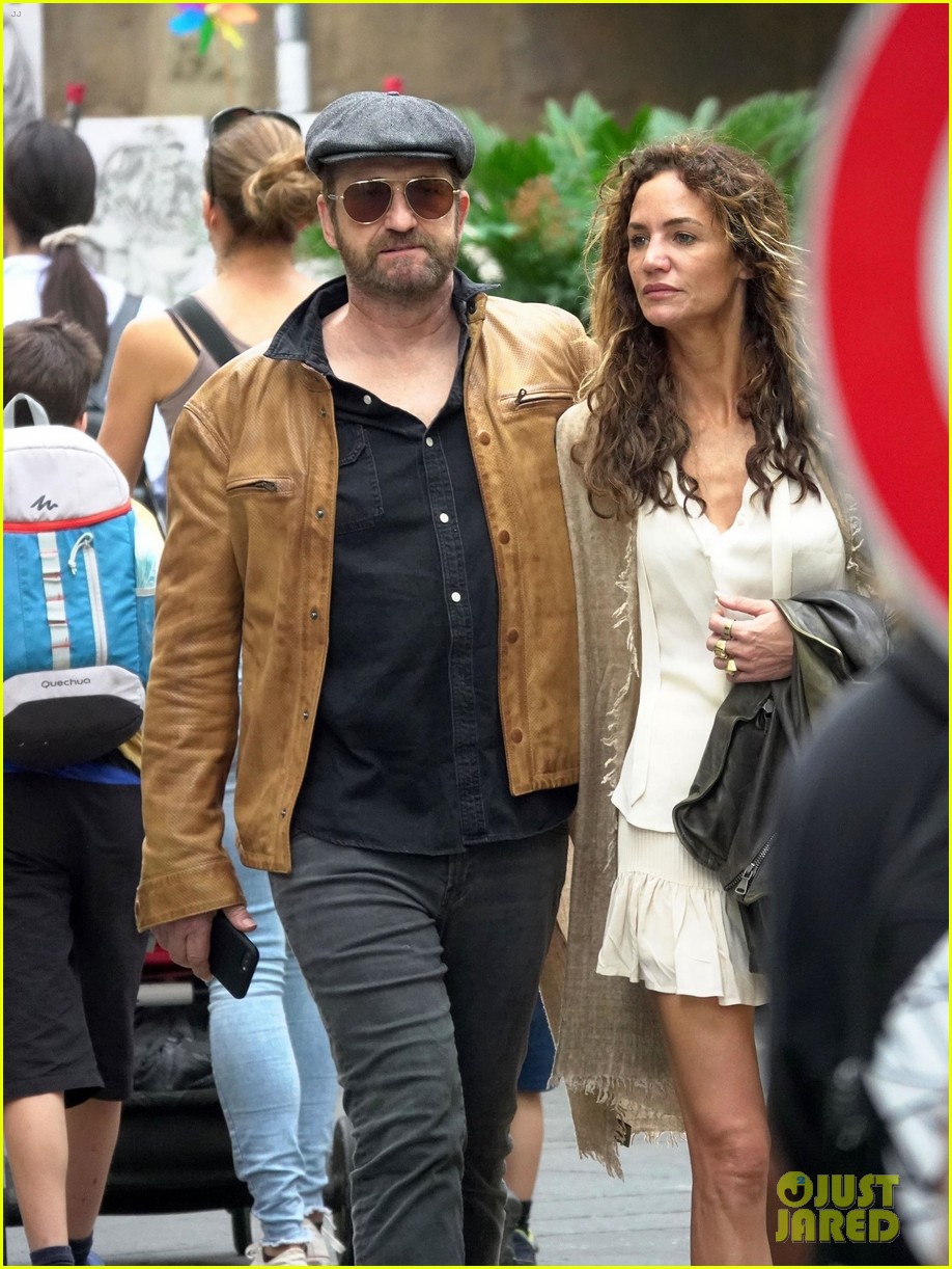 Photo: gerard butler morgan brown pda photos 41 | Photo 4844642 | Just ...