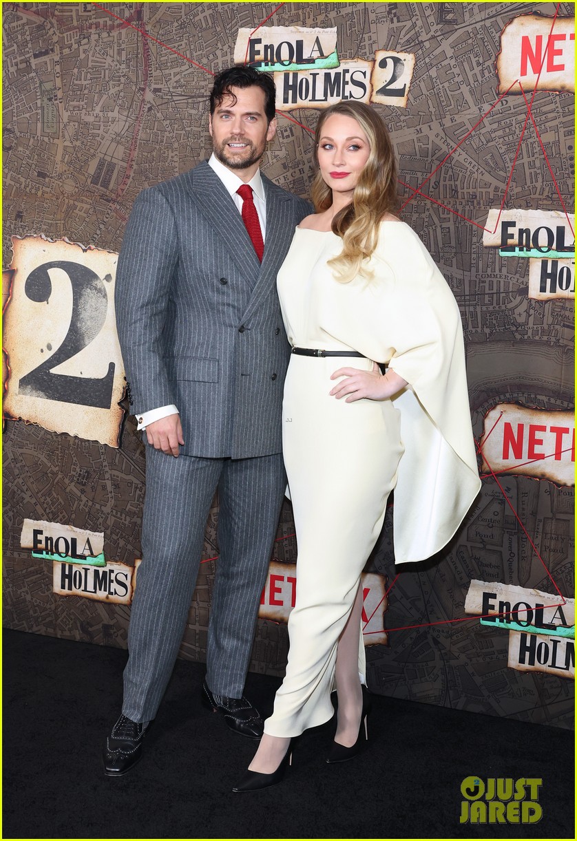 Henry Cavill & Girlfriend Natalie Viscuso Make Red Carpet Debut After ...